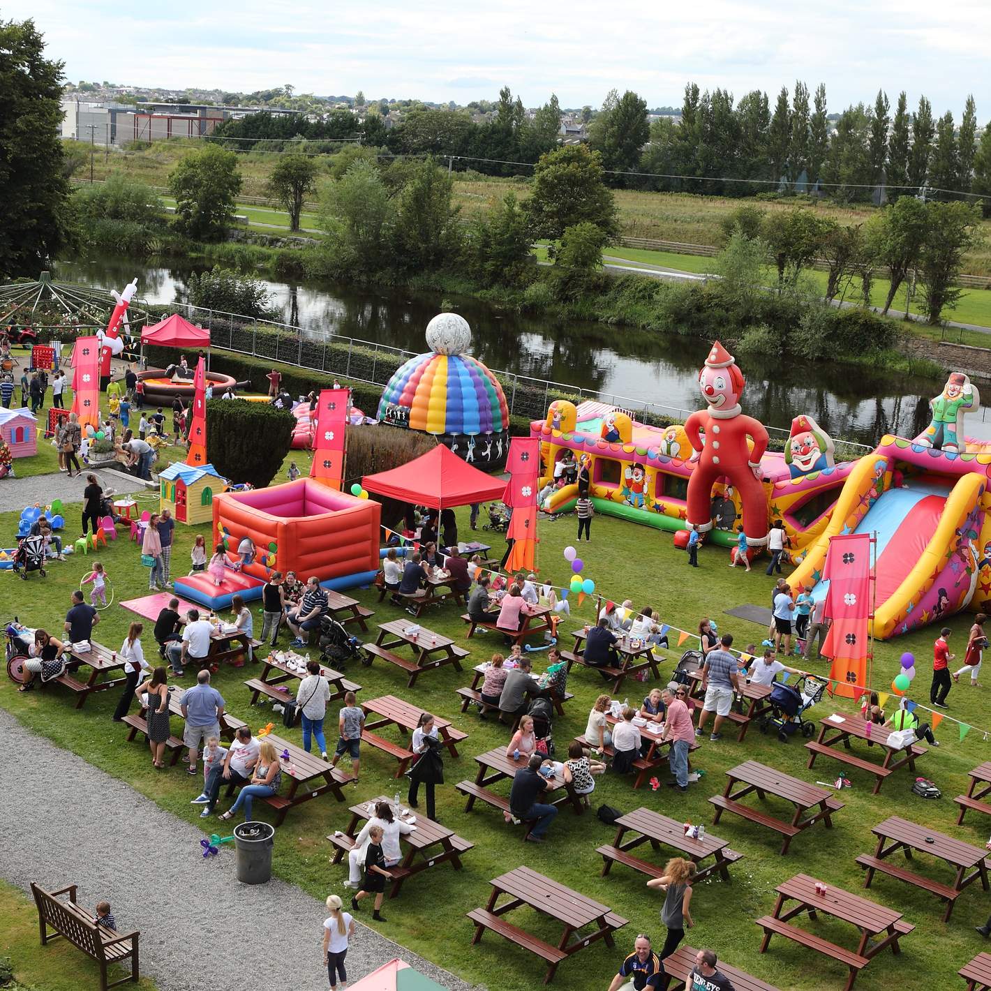 Corporate Family Fun Day Events for Companies in Ireland | Dynamic Events | Dynamic Events Ireland